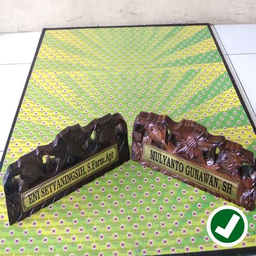 Jual Papan Nama Meja Bahan Kayu - Papan Nama Meja Custom - Nameplate ...