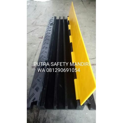 Jual JUAL CABLE PROTECTOR 3 CHANNEL PELINDUNG CABLE LISTRIK LANTAI ...