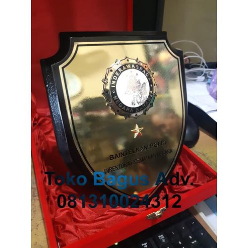 Jual Plakat Kayu intelkam Polri logo timbul - Jakarta Pusat - Toko ...