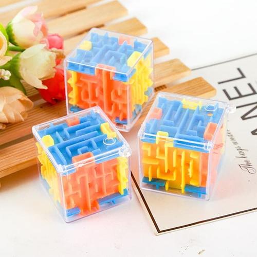 Jual SS12816 - SMALL KEY CHAIN 3D MAZE CUBE FIDGET TOYS - Jakarta Barat ...