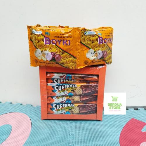 Jual Wafer Superman coklat dan Mi boyki / mie boyki / Snack jadul ...
