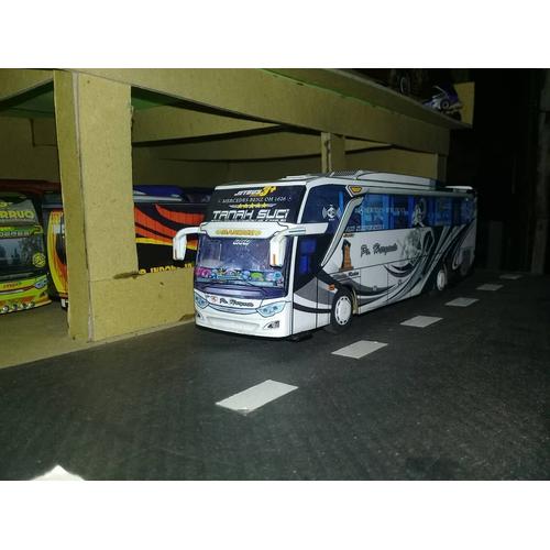 Jual Miniatur Bus Haryanto SHD Wayang Putih Hitam - Kab. Kebumen ...