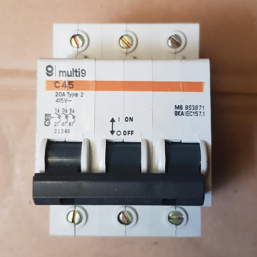 Jual MCB Multi9 C45 3P 20A / MCB Multi9 C45 3 Phase 20 Ampere - Jakarta ...