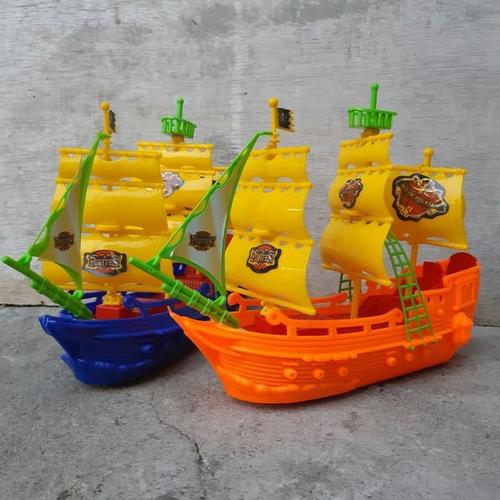 Jual Mainan Perahu Layar Bajak Laut Kapal Pirates Of Caribbean Anak ...