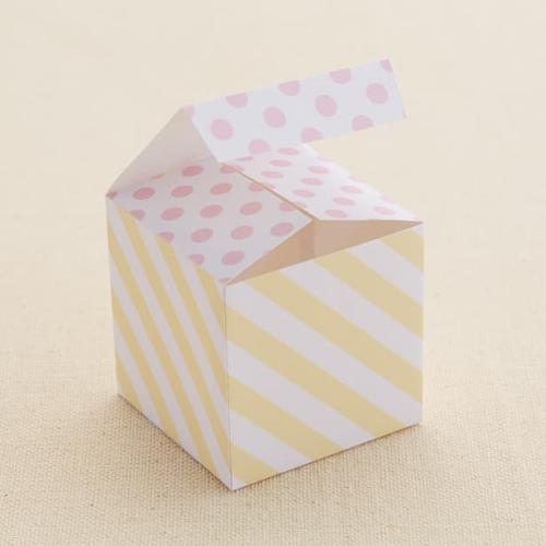 Jual Gift box (Stripe/Dot/Yellow/Pink) Papercraft - Kab. Bekasi ...