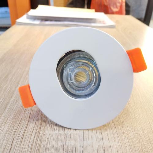 Jual KAP LAMPU DOWNLIGHT MR16 PINHOLE OVAL/ RUMAH LAMPU MR16 TUSUK ...