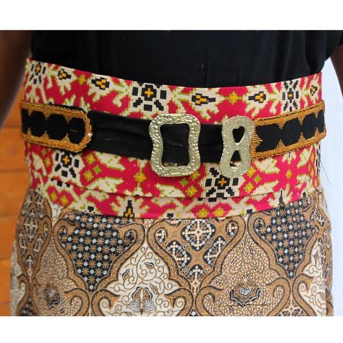 Jual Aksesoris Pakaian Adat Jawa Beskap Surjan Lurik Set Kamus Lontong ...