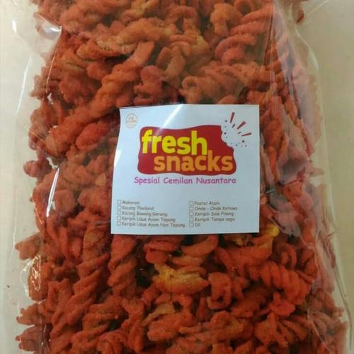 Jual 1kg Makroni Ulir Spiral Makaroni BALADO PEDAS FRESH SNACKS - Kota ...