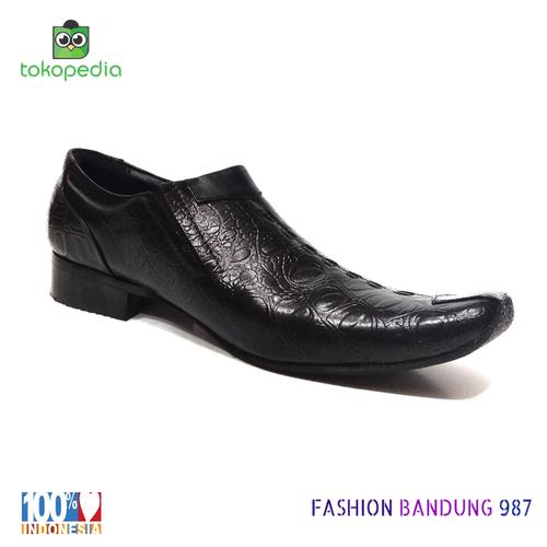 Jual Sepatu formal pria kulit asli model lancip warna hitam - Hitam, 38 ...
