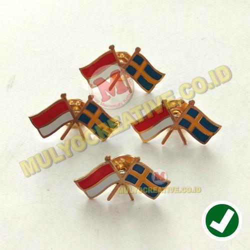 Jual Pin Bendera Persahabatan Logo Negara Indonesia Dan Swedia - Kab ...