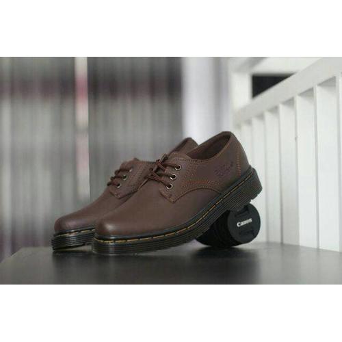 Jual Dr Martens Low Docmart Coklat Sepatu pria Pendek 3Hole Pantofel ...