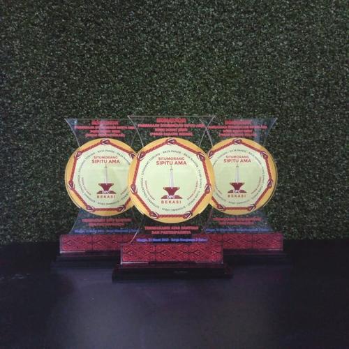 Jual plakat akrilik murah,vandel,trophy,piala penghargaan cepat bagus ...