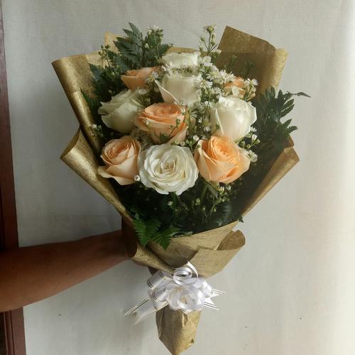 Jual Hand bouquet bunga mawar asli hadiah wisuda kado ulang tahun ...