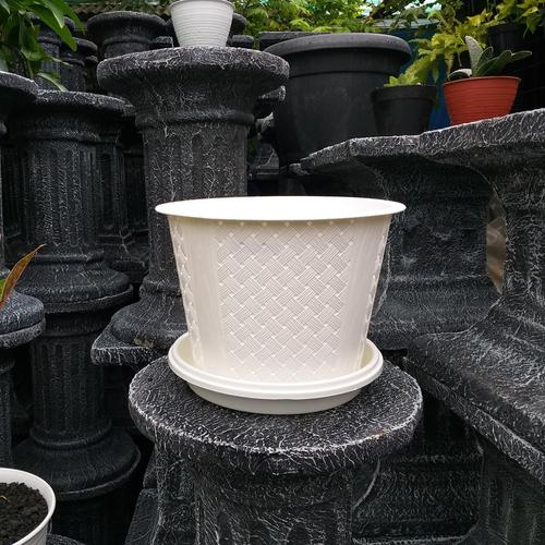 Jual pot bunga putih motif anyam 25cm + tatakan putih - Kota Tangerang ...