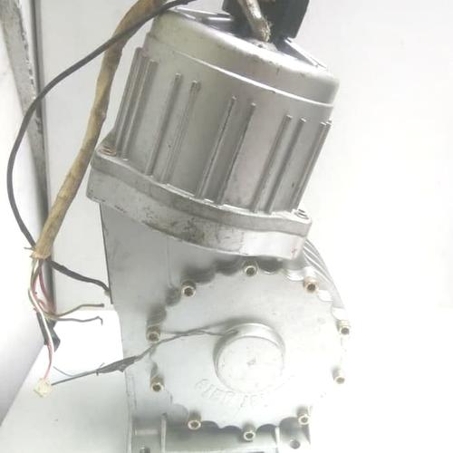 Jual motor gearbox ex barrier gate 220 25rpm to 1 : 30 100wat - Kota ...