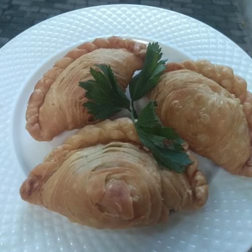 Jual pastel kari isi ayam atau daging - Jakarta Timur - sofhia kitchen ...