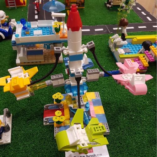 Jual Miniso Building Blocks Lego Plane Ride Amusement Park - Jakarta ...