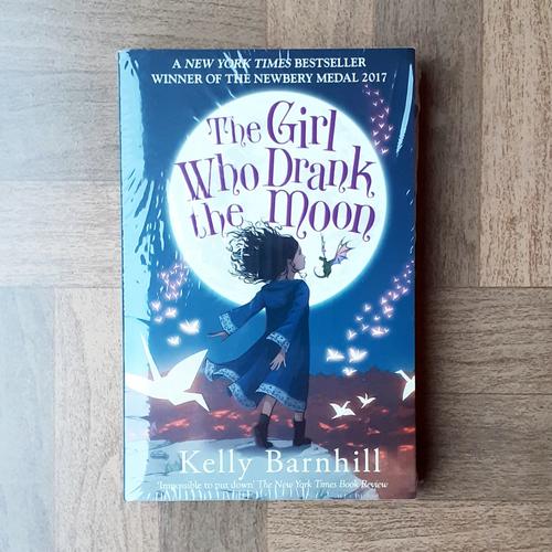 Jual Kelly Barnhill - The Girl Who Drank the Moon (English) - Kab ...