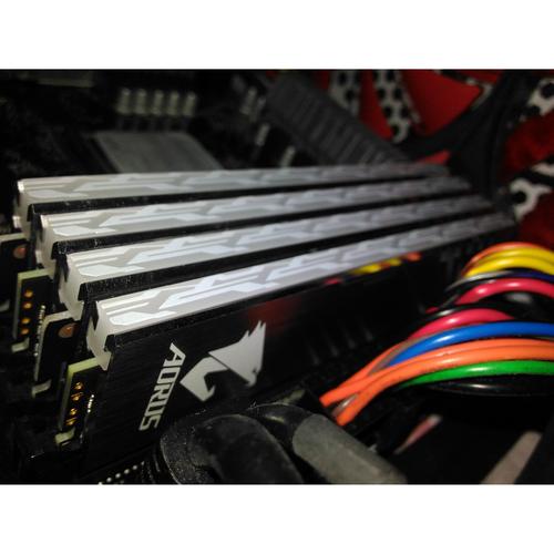 Jual Gigabyte AORUS RGB Memory DDR4-3200 MHz 16GB (2x8GB) - Kab. Sleman ...