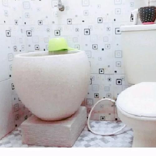 Jual Tempayan air unik model bakul - Kota Depok - Pot Teraso dan Bak ...