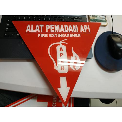 Jual AKRILIK APAR SEGITIGA 30X30CM RAMBU K3 SIGN LABEL PEMADAM acryLIC ...