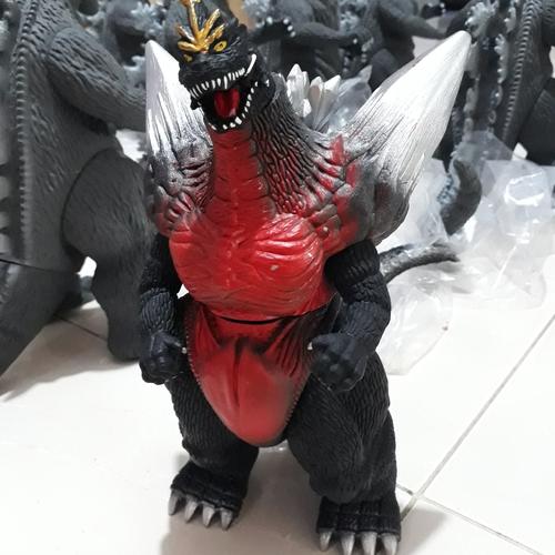 Jual figure godzilla space monster ultraman jumbo bandai - Kota ...