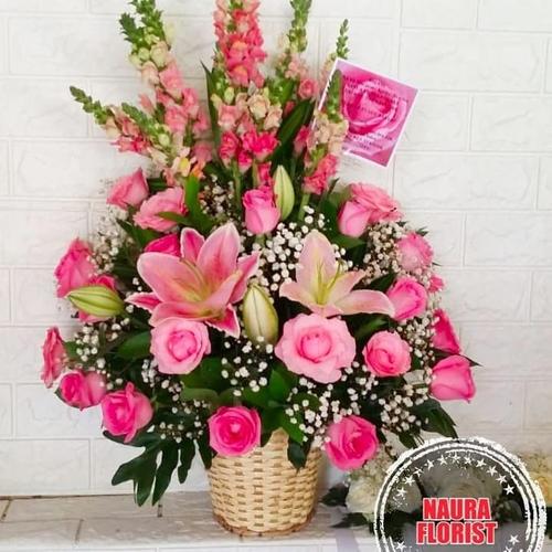 Jual rangkaian bunga mawar /bunga meja/anniversary flowers/mawar pink ...