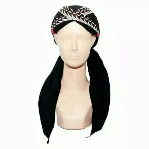Jual Blangkon klasik Hitam putih sliwir/ blangkon adat solo jogja - Kab ...