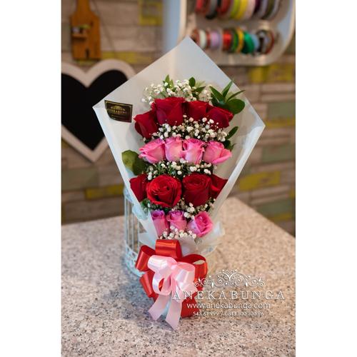 Jual Buket Bunga Asli Merah Pink Fresh Hand Bouquet Red Flower bucket ...