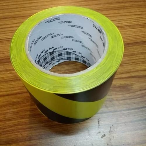 Jual Lakban Lantai 3M 766 Floor Marking Tape Kuning Hitam 4" x 33 Meter - Kota Tangerang - Zahra ...