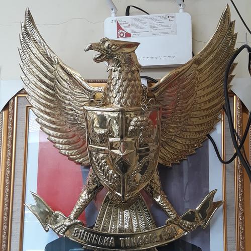 Jual Garuda Pancasila kuningan polos 50 cm GO-SEND - Jakarta Timur ...