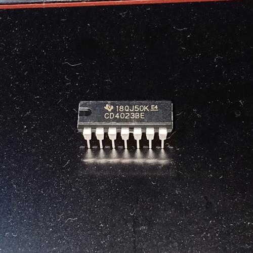 Jual CD4023 CD4023BE CD 4023 DIP Triple 3 Inputs Nand Gates IC - Kab ...