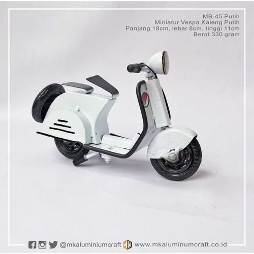 Jual Miniatur Sepeda Motor Vespa Jadul Bahan Logam Kaleng warna Putih ...
