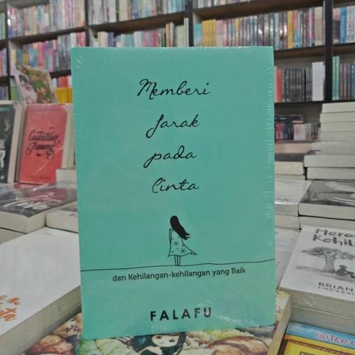 Jual BUKU MEMBERI JARAK PADA CINTA - Kota Yogyakarta - kampus_buku ...