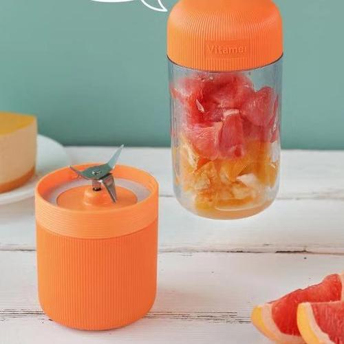 Jual VITAMER BLENDER PORTABLE ORIGINAL 400ML Blender Juice mini USB 4 ...
