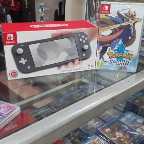 Jual NINTENDO SWITCH LITE + BUNDLE Game POKEMON SWORD/ SHIELD - Jakarta ...