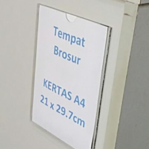 Jual display akrilik / brosur A4 dinding ( 21 x 29,7 cm ) - Jakarta ...
