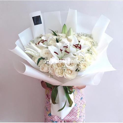 Jual White Lily and Rose Bunga Buket / Premium Flower Bouquet ...