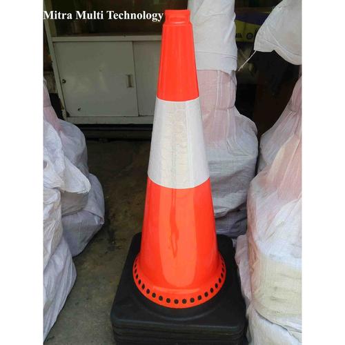 Jual Traffic cone tinggi 75 cm Base hitam scotlight single besar - Kota ...