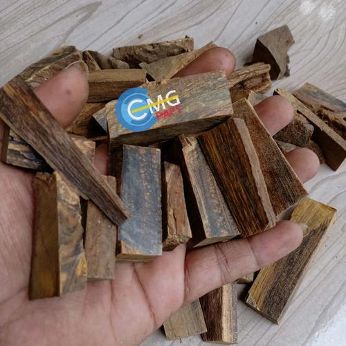 Jual Chip potongan kayu gaharu bahan dupa bisa langsung di bakar Asli ...