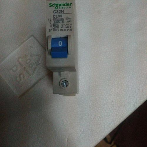 Jual Mcb 35A PLN 1 phase Schneider - Jakarta Pusat - Panel listrik ...