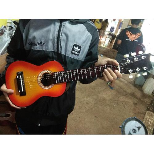 Jual Gitar mini senar 6 string gitar akustik kecil mini - Kota Bogor ...