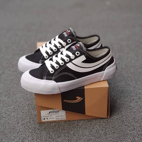 Jual Sepatu Johnson galaxy pro low black White 38-43 - BLACK WHITE LOW ...