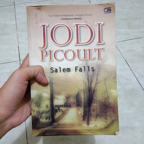 Jual Novel Jodi Picoult - Salem Falls - Kota Tangerang - Nachan's Bookstore | Tokopedia