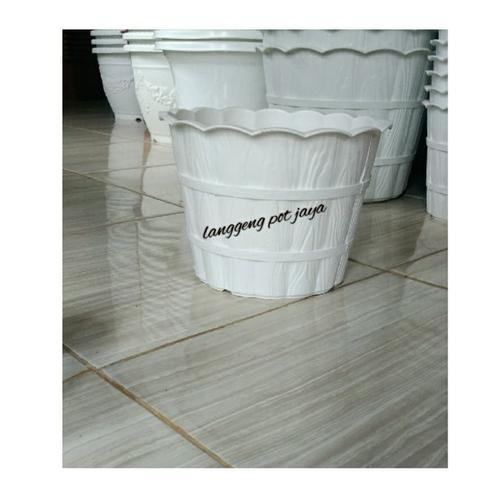 Jual Pot tanaman plastik motif KAYU PUTIH ukuran 25cm - Jakarta Barat ...