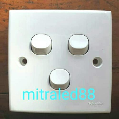 Jual saklar lampu sakelar triple/3gang isi 3 New clipsal 1arah 2arah ...