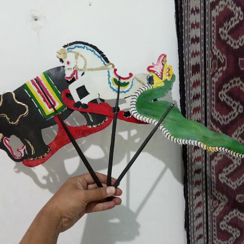 Jual Wayang kulit hewan(gajah/kuda/naga) - burung jatayu, kidangan 30cm ...