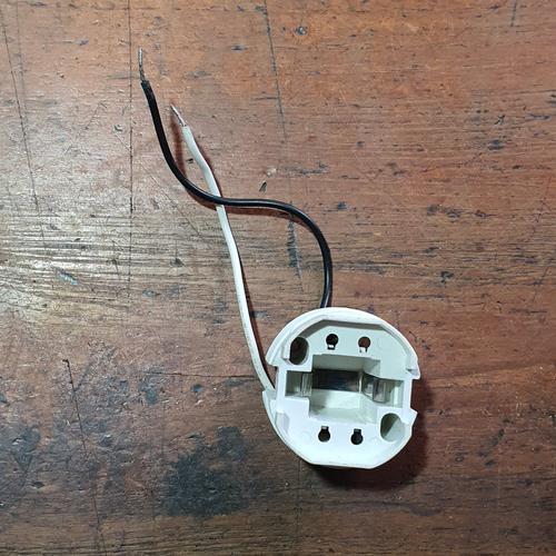 Jual Fitting Lampu PLC 2P / Socket Lampu PLC 2 Pin Putih White ...