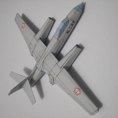 Jual Pola Premium Papercraft Pesawat Bomber Ilyushin IL-28 Beagle AURI ...