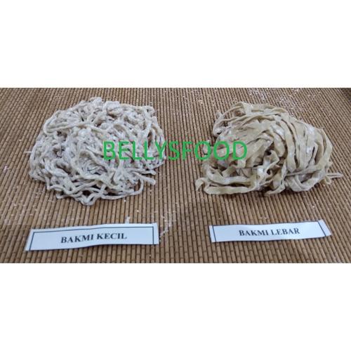 Jual BAKMI MENTAH KECIL LEBAR MIE MENTAH KERITING BIASA PER KG TNP ...